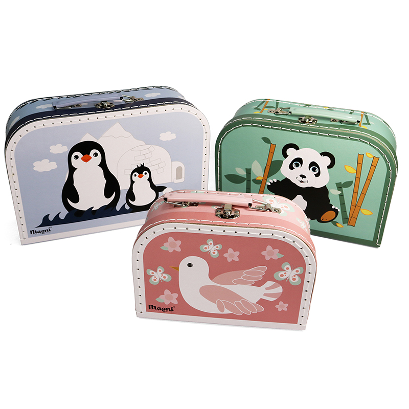 Koffert sett. Tre koselige små barnekofferter. – Hobbyfabrikken