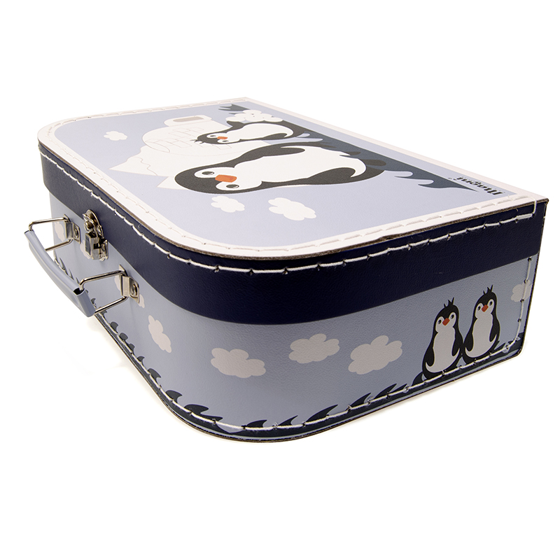 Koffert sett. Tre koselige små barnekofferter. – Hobbyfabrikken