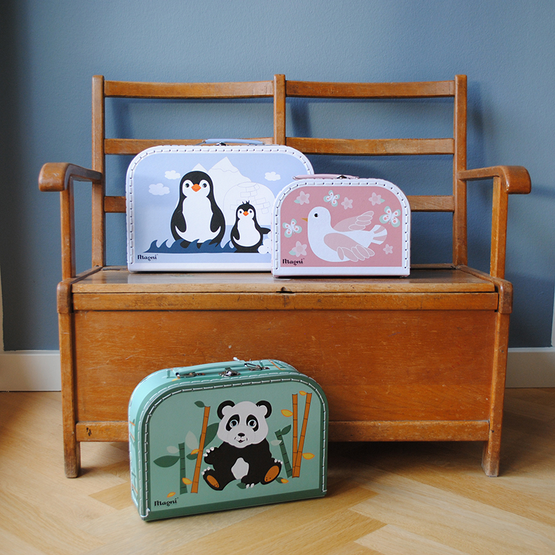 Koffert sett. Tre koselige små barnekofferter. – Hobbyfabrikken